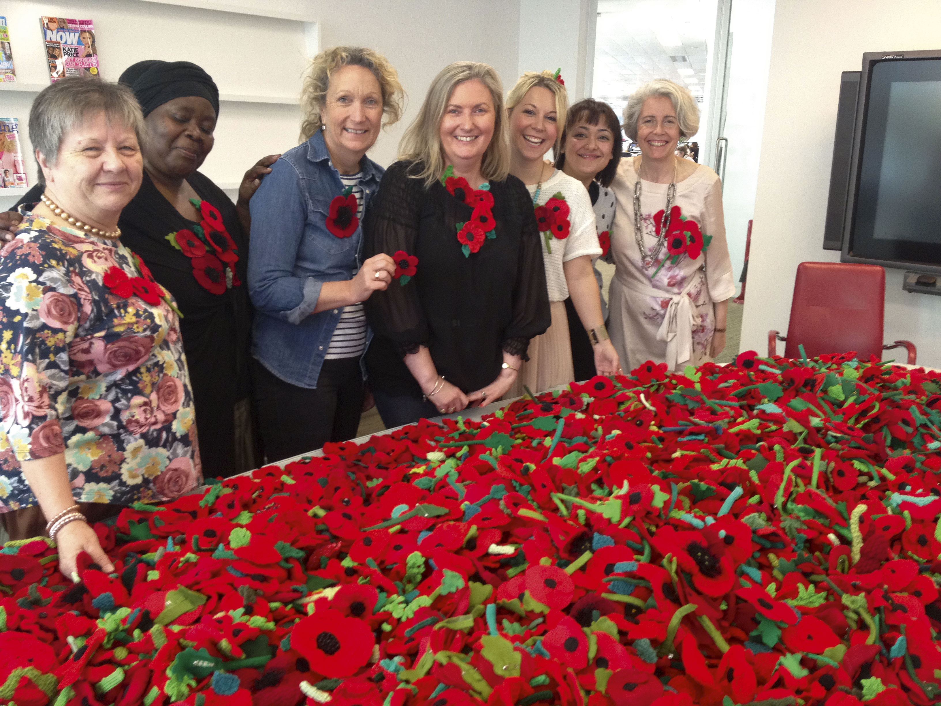 How To Make A Knitted Or Crochet Poppy Wreath