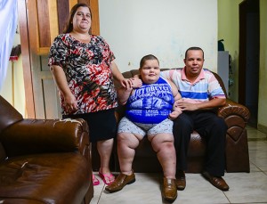 Morbidly obese model Monica Riley wants to be too fat to move