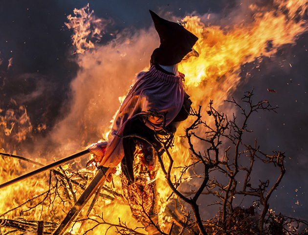 8 really weird ways to find out if someone is a witch