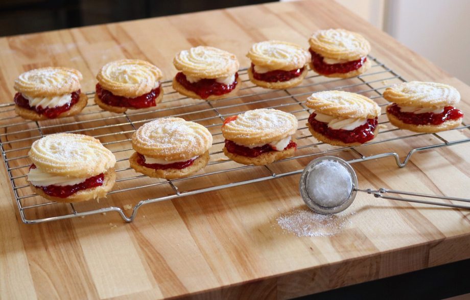 Viennese Whirls | Baking Recipes | GoodtoKnow