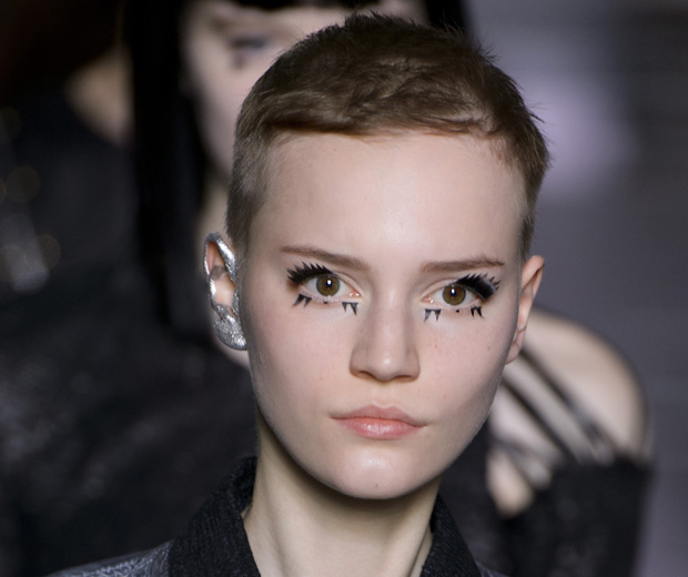 Ear Makeup Is The Latest Crazy Trend You Need To Try! | Look