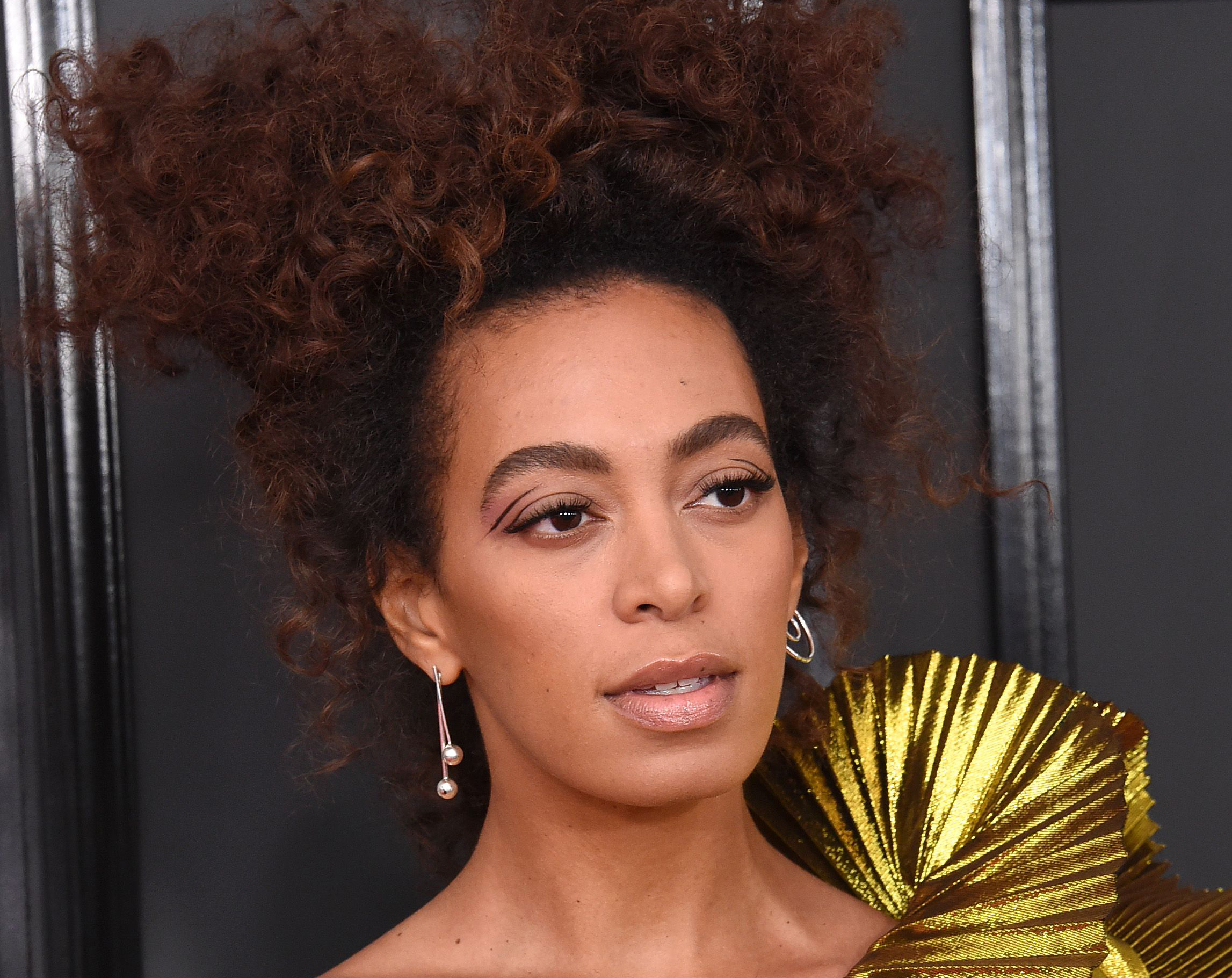 Solange Tweets Anger Over Beyonce Grammys 'Snub'